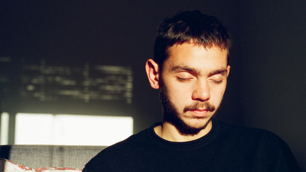 Avec «C'est quand même bizarre», Jean nous emmène dans son monde torturé