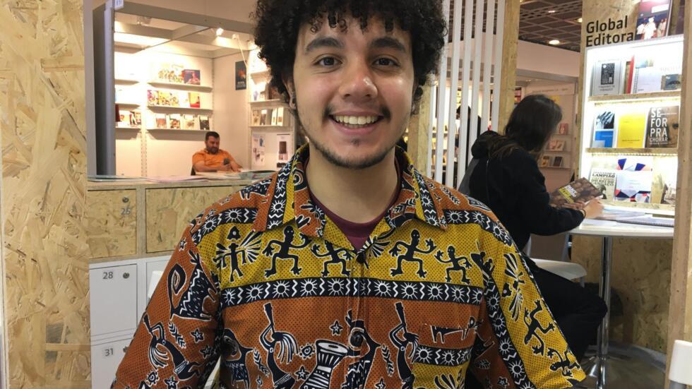 De Diadema para o mundo: escritor de periferia, Alexandre Ribeiro ...