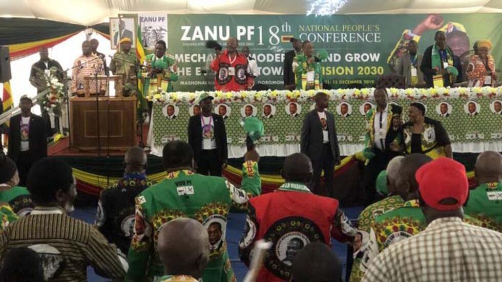 Zimbabwe's ruling Zanu-PF braces for purge as economy worsens