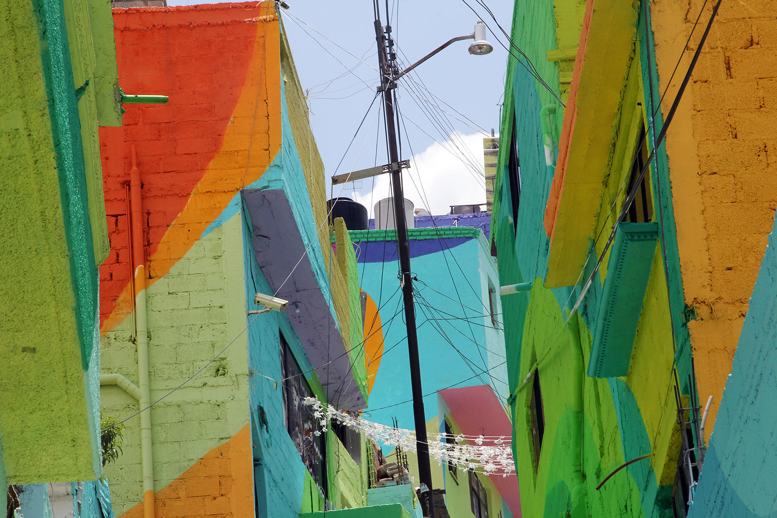Palmitas, un barrio convertido en un mural contra la violencia ...