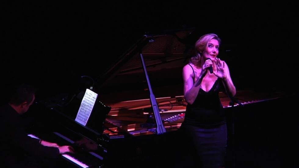 French singer Caroline Nin pays tribute to Piaf - World Music Matters