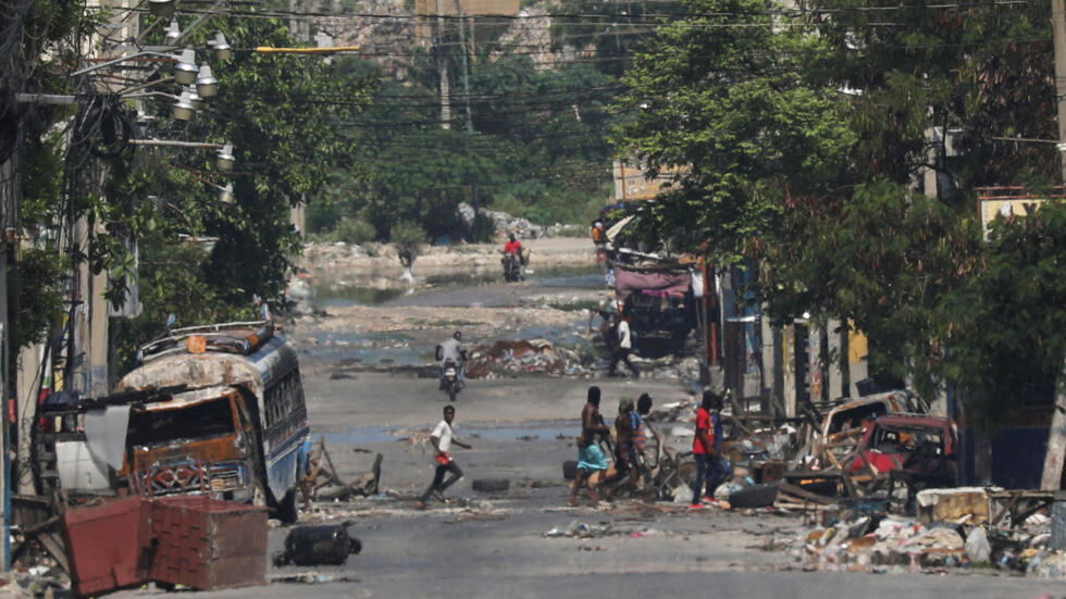 Haïti: à Port-au-Prince, les gangs lourdement armés font fuir les ...