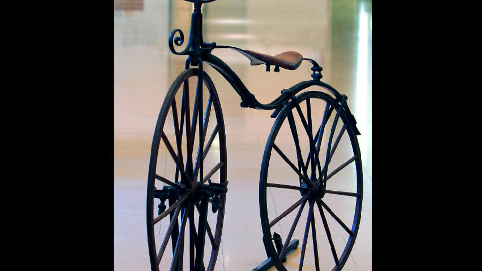 Les vélocipèdes de Michaux et d’Ader, ancêtres des bicyclettes modernes ...