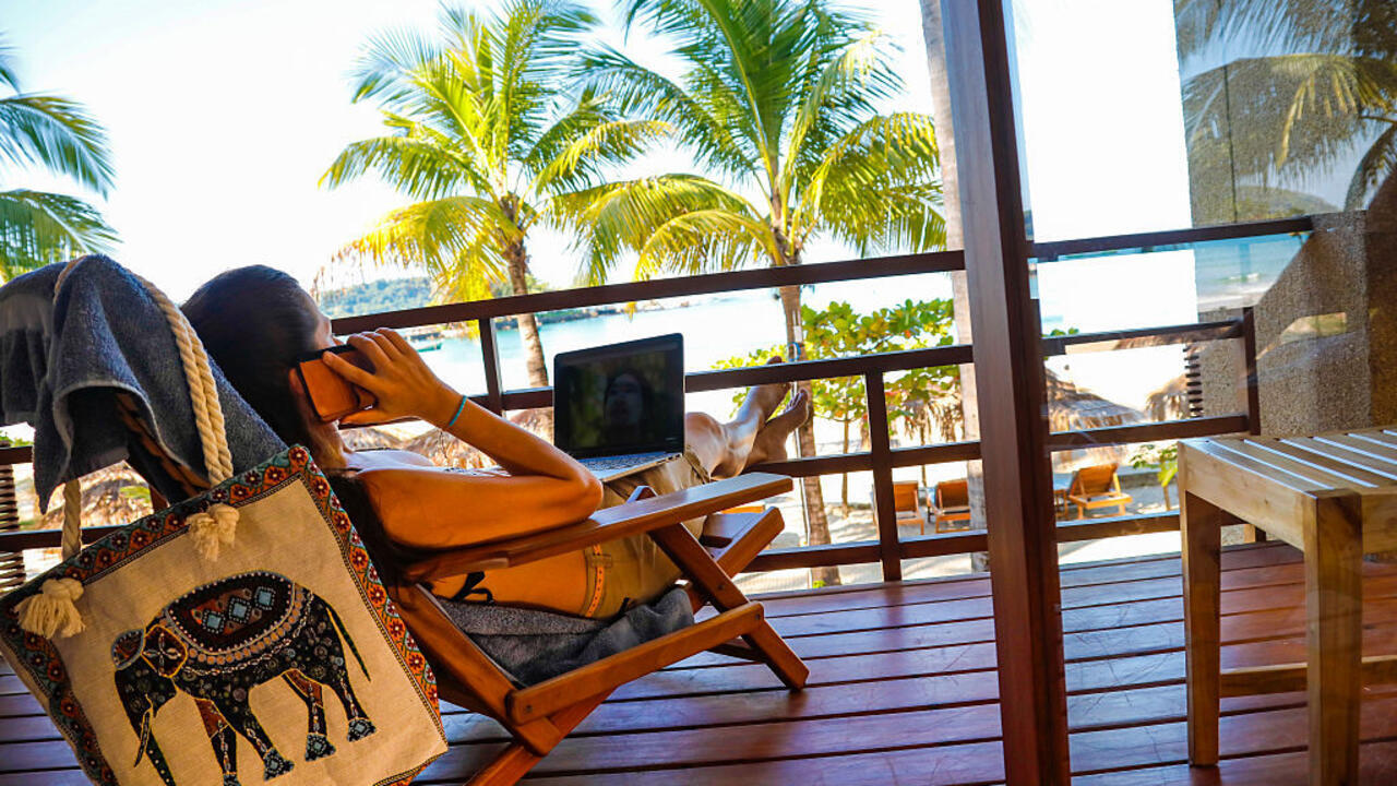 Les avantages et les inconvénients du nomadisme digital - Vivre ...