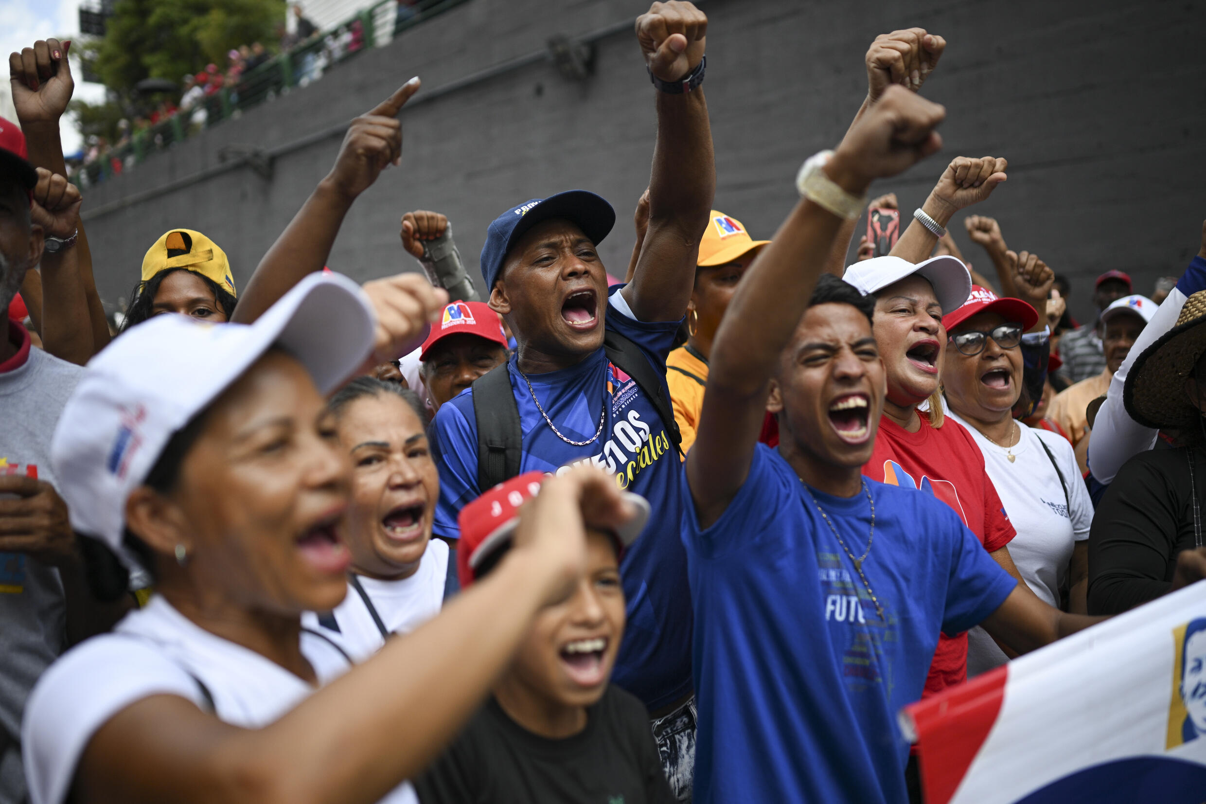 Venezuelan election campaign kicks off amid persecution claims