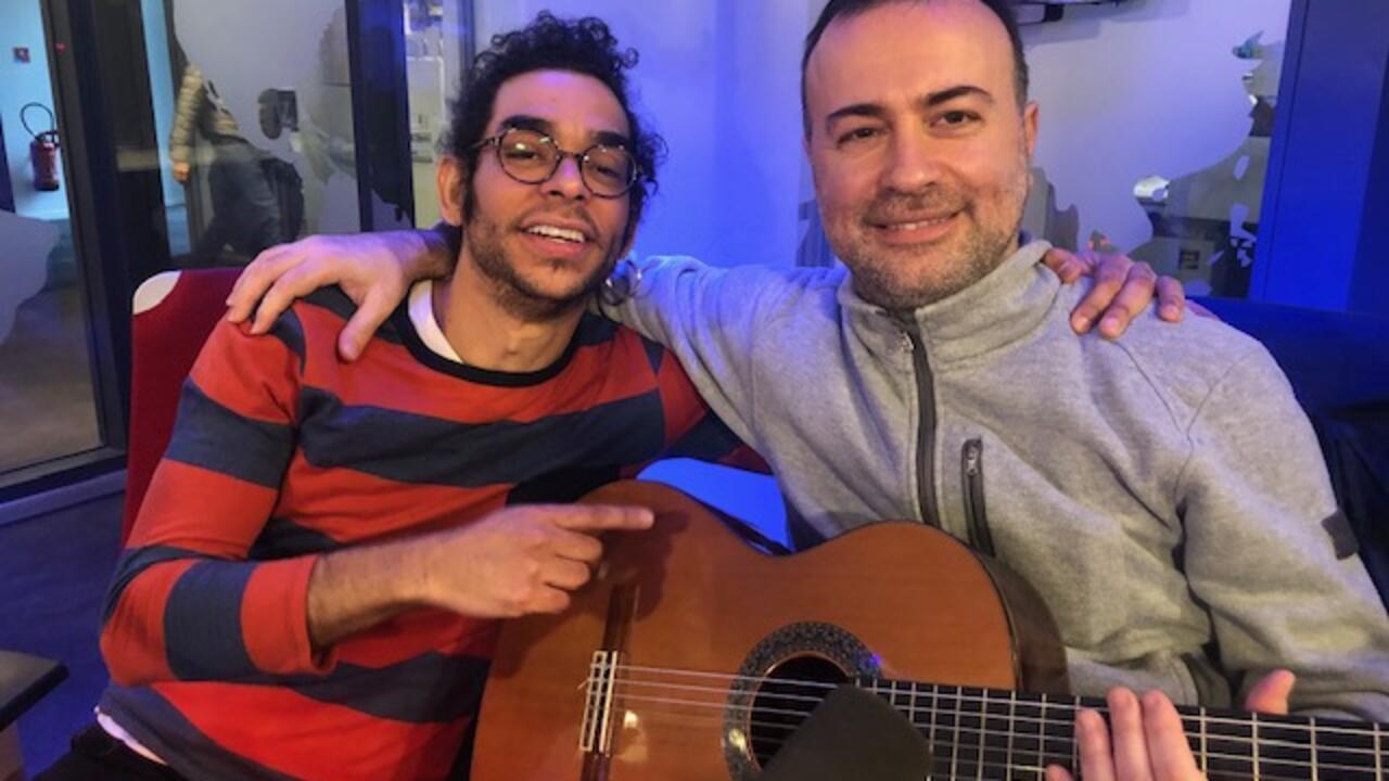 Duo ítalo-brasileiro lança em Paris disco em homenagem a João Gilberto ...