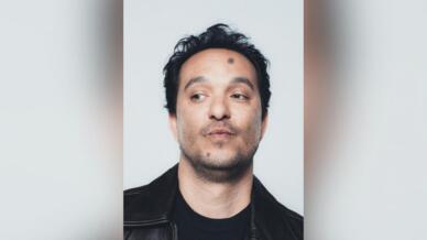 «Vivant»: le présent radieux de Malik Djoudi