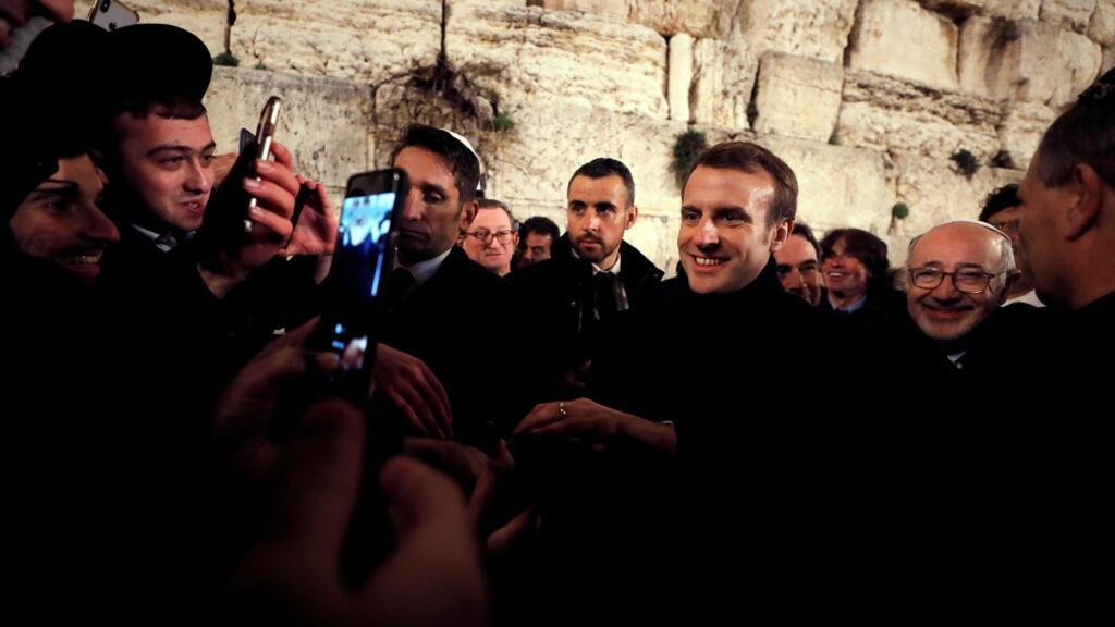 Macron bate boca com policiais israelenses em Jerusalém