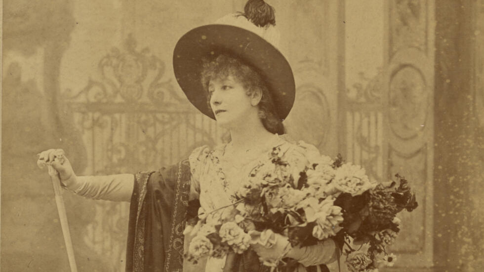 Peça encena 'destino' da atriz francesa Sarah Bernhardt em Paris, a 1ª ...