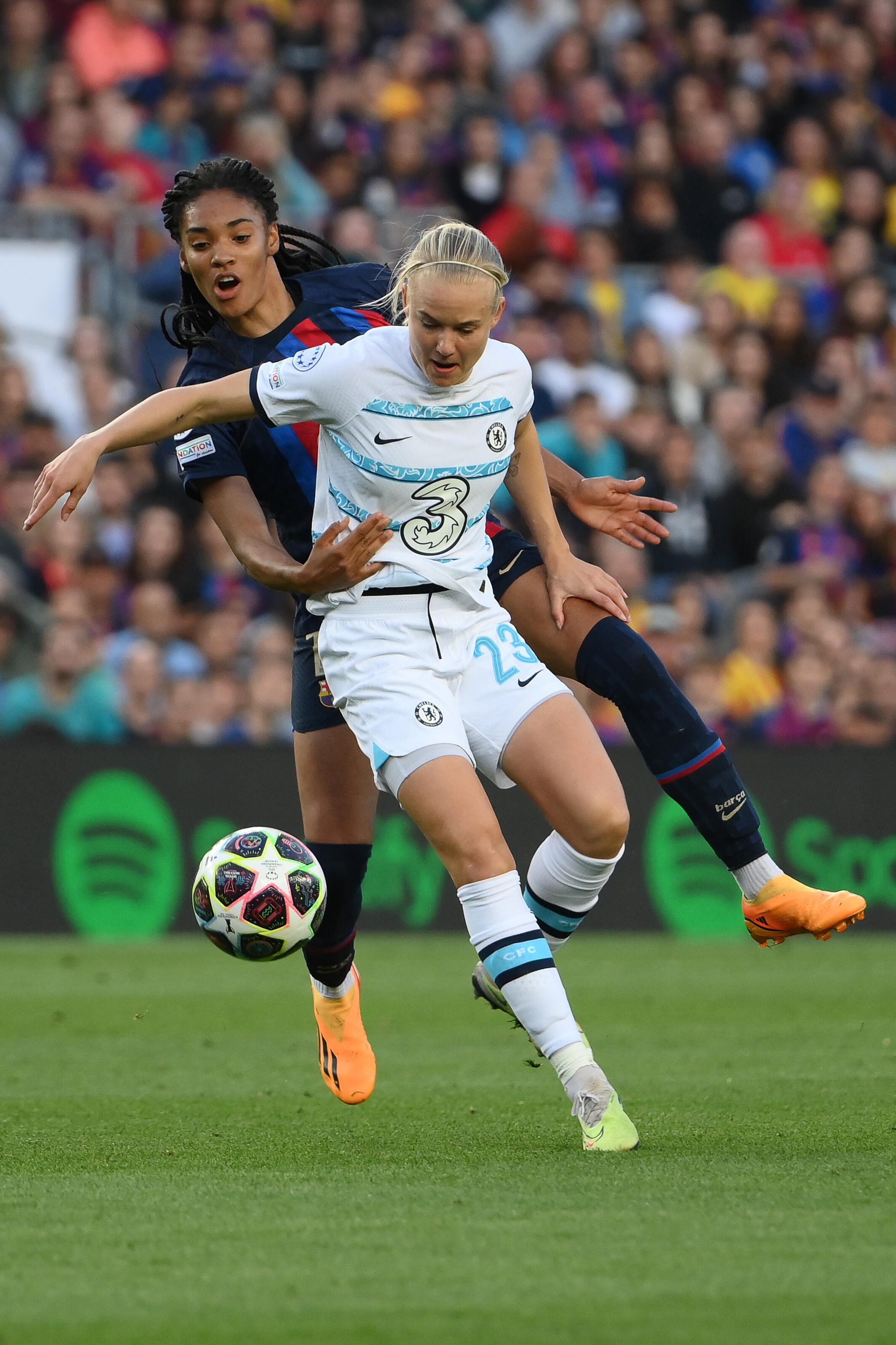 C1 féminine: Barcelone élimine Chelsea et file en finale