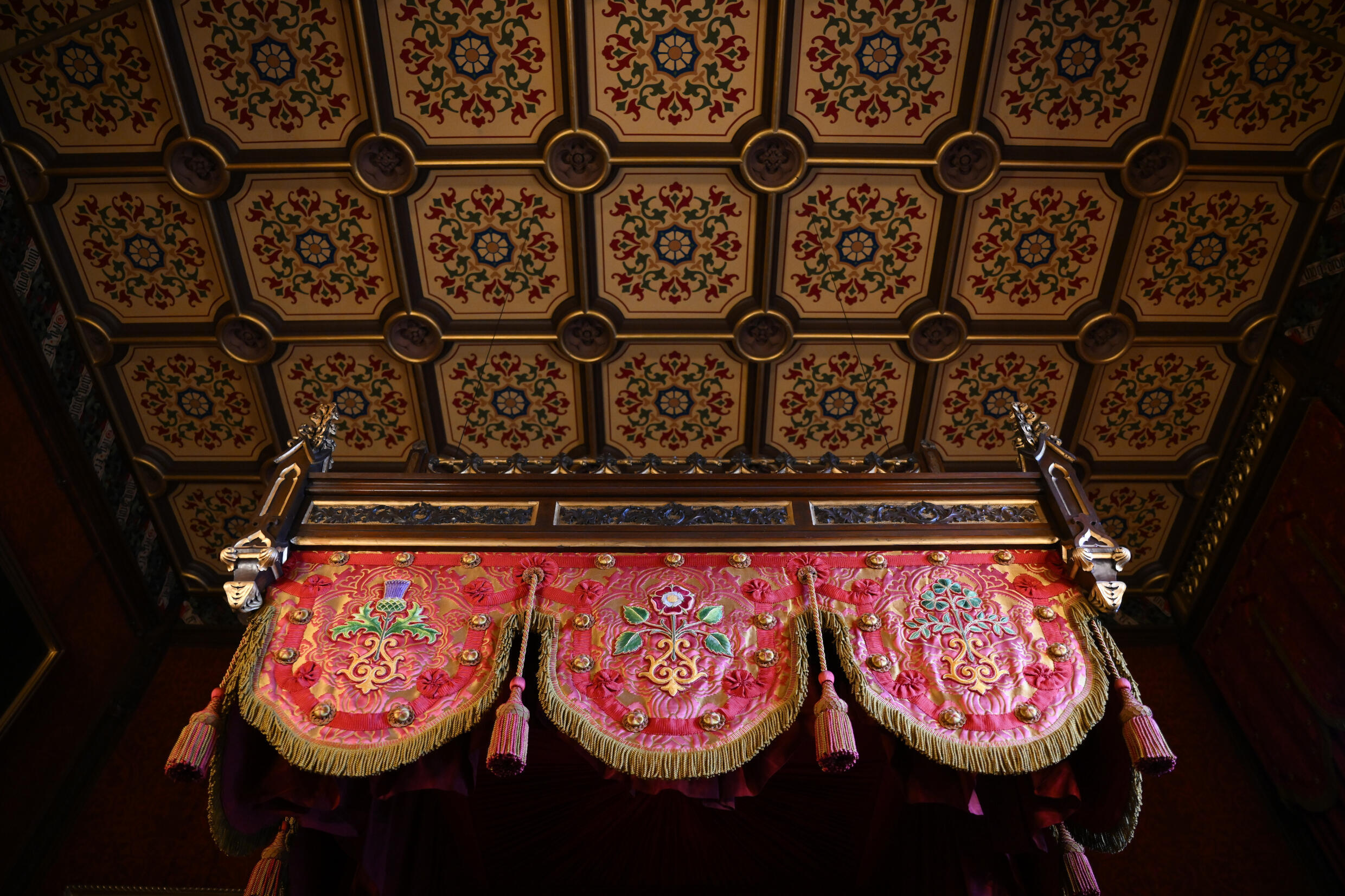 King size? Long-lost bed might finally serve UK monarch