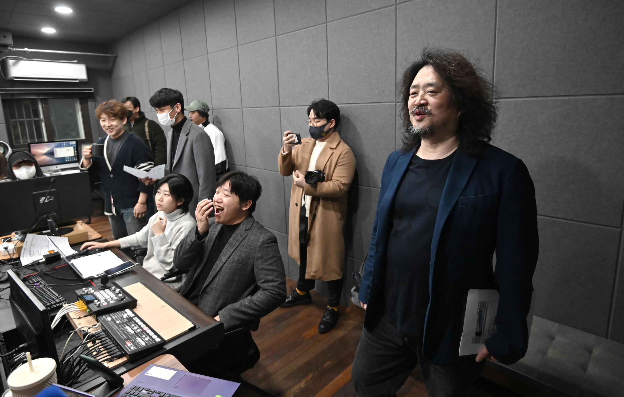 To YouTube and beyond: controversial S. Korean pundit kicked off radio