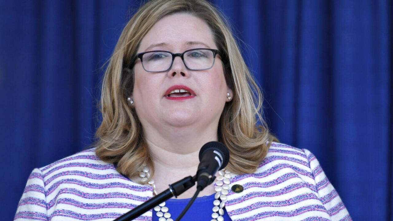 Emily Murphy, la mujer que bloquea la transición en EEUU