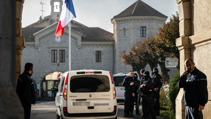 Two break out of French jail in 'old-fashioned' bed sheets escape