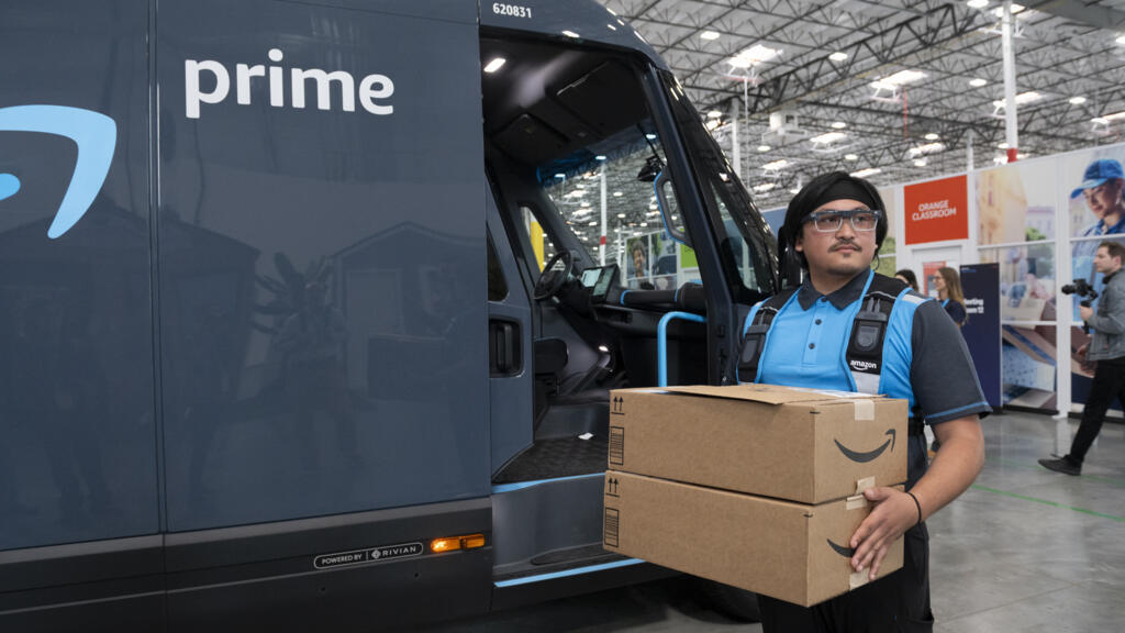Amazon usa la IA para mejorar los robots que trabajan en sus centros de ...