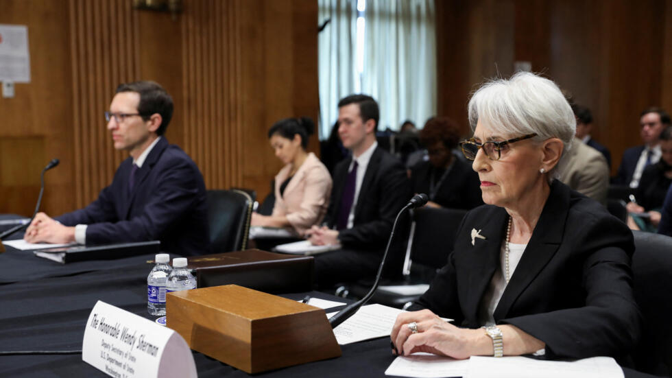 美国防助理部长：确信2030年前中国不会犯台