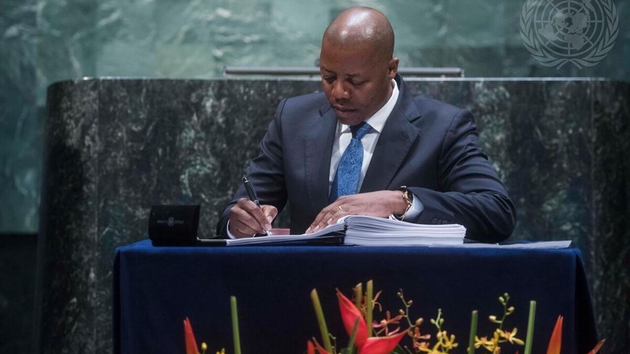 Américo d'Oliveira dos Ramos é o novo primeiro-ministro de São Tomé e ...