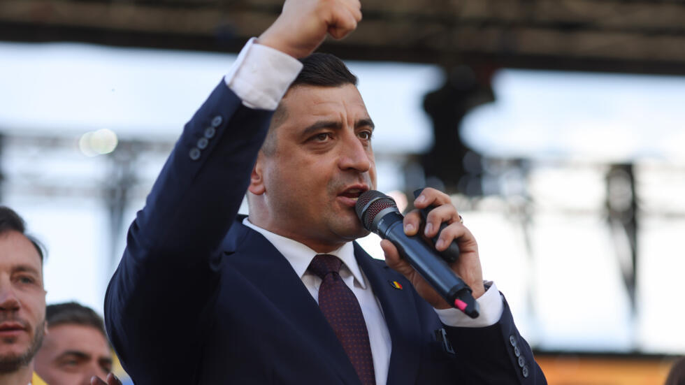 George Simion și parlamentarii AUR merg la Parchetul General pentru a-l susține pe Călin Georgescu