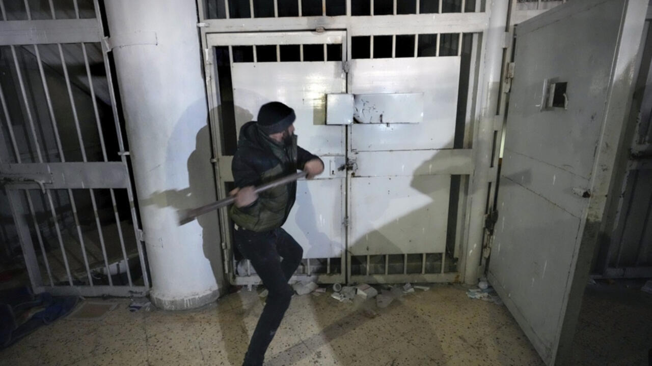 Regimul Bashar al-Assad: 13 ani de război sângeros, aproape 500 000 de ...