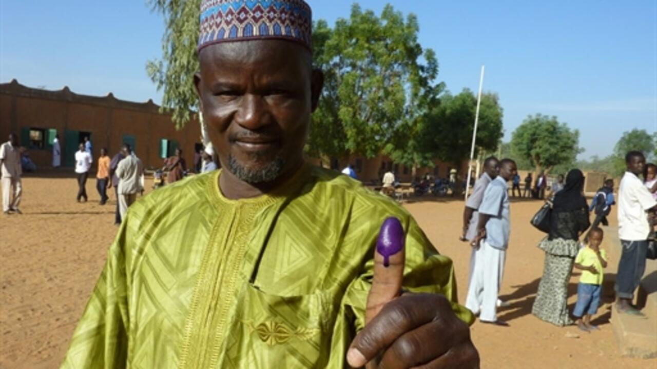 Présidentielle / Niger : deuxième tour entre Issoufou et Oumarou