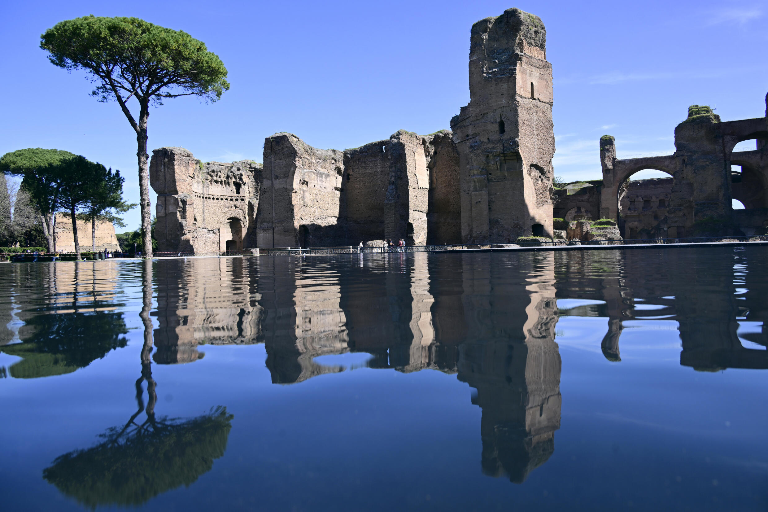 Water returns to Rome's Baths of Caracalla in reflecting pool