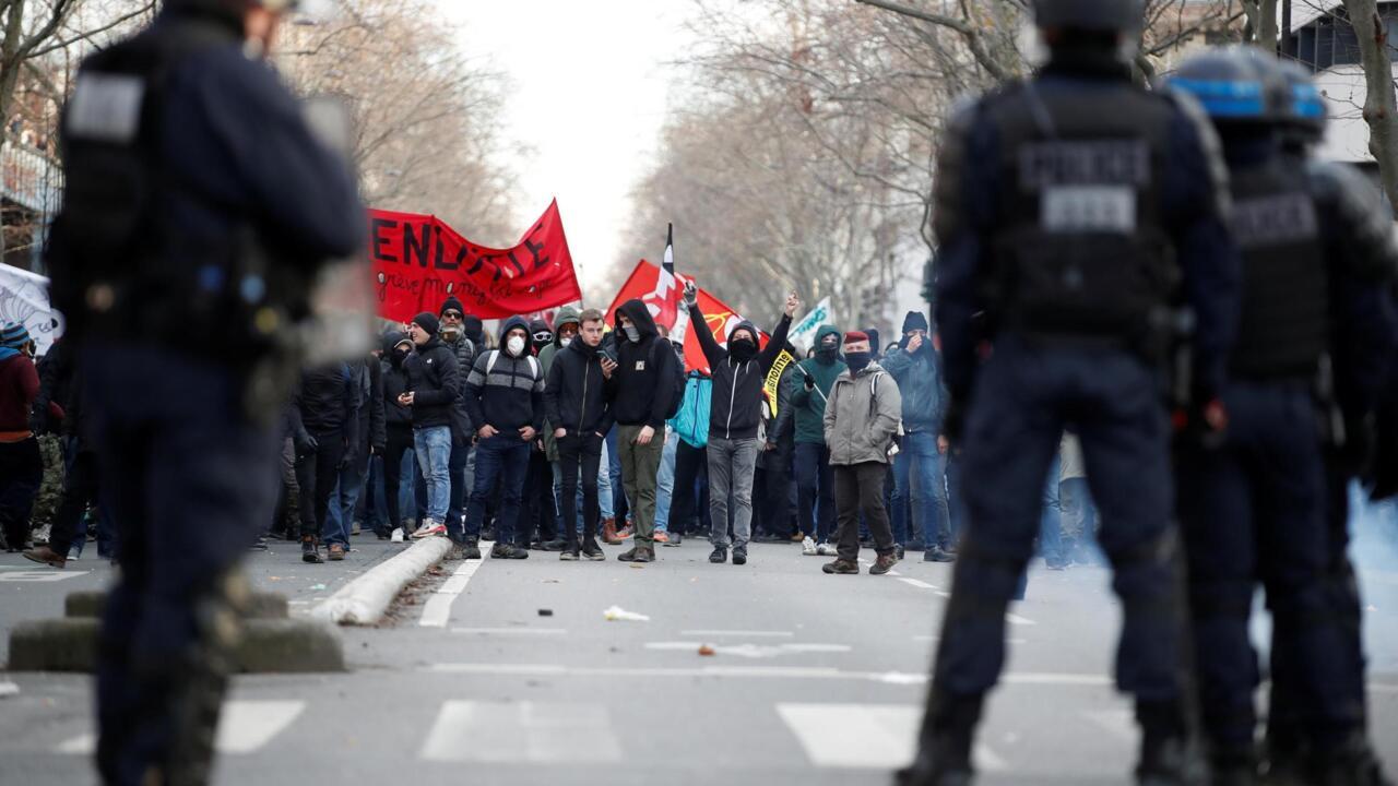 Strikes to continue as French union remains 'determined' to stop ...