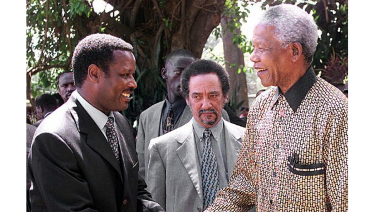 1 - Pierre Buyoya : l'enfance d'un chef - La marche du monde