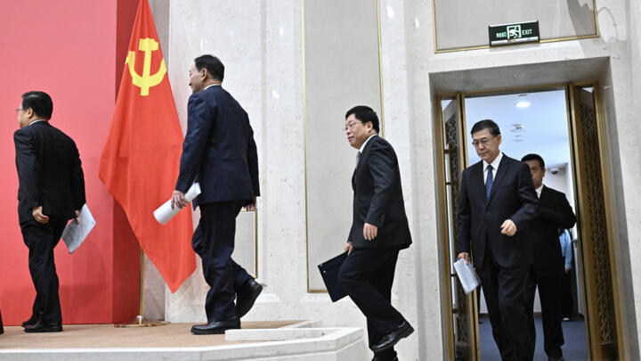 China vows massive high-tech sector development in next decade