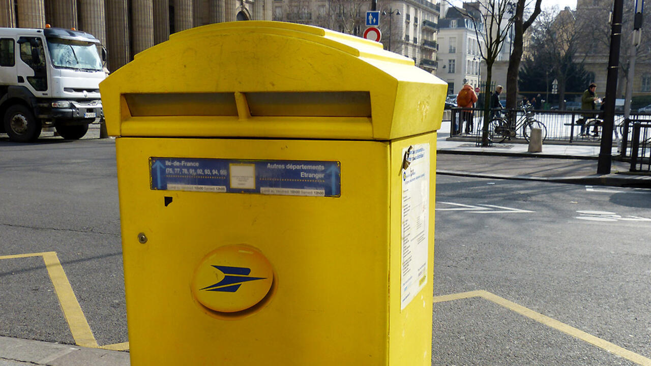 How to send a letter - French lesson: Parlez-vous Paris ? - RFI