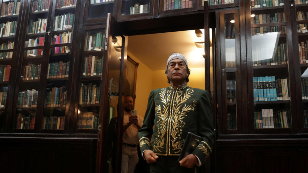 Brasil: Krenak promete valorizar quase 200 dialetos indígenas ao tomar ...