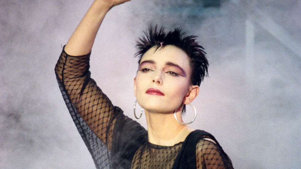 Từ Elsa đến Jeanne Mas : những bản phóng tác của Romano Musumarra - Tạp ...