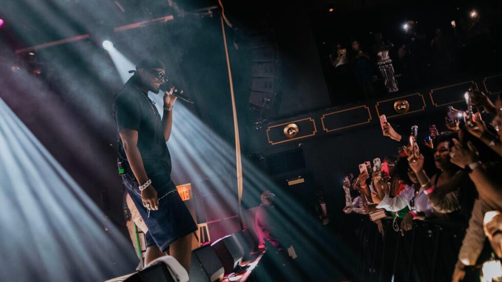 Dadju fait le pont Paris-Kinshasa-New York