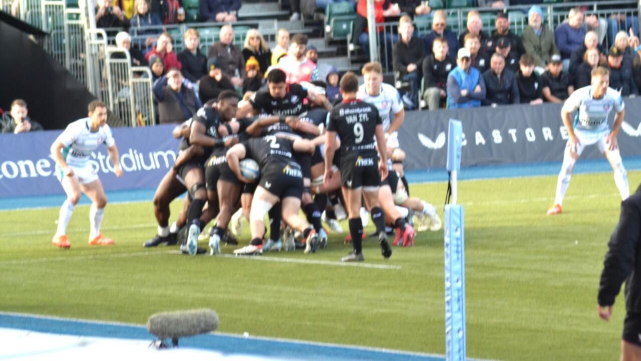 Rugby Campionatul Angliei: Anglo-românul Theo Dan - două eseuri pentru ...