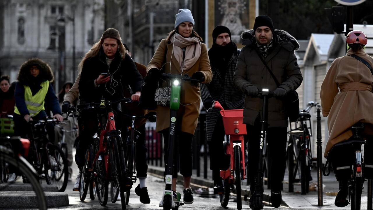 Pedestrians most at risk in Paris's territorial street war