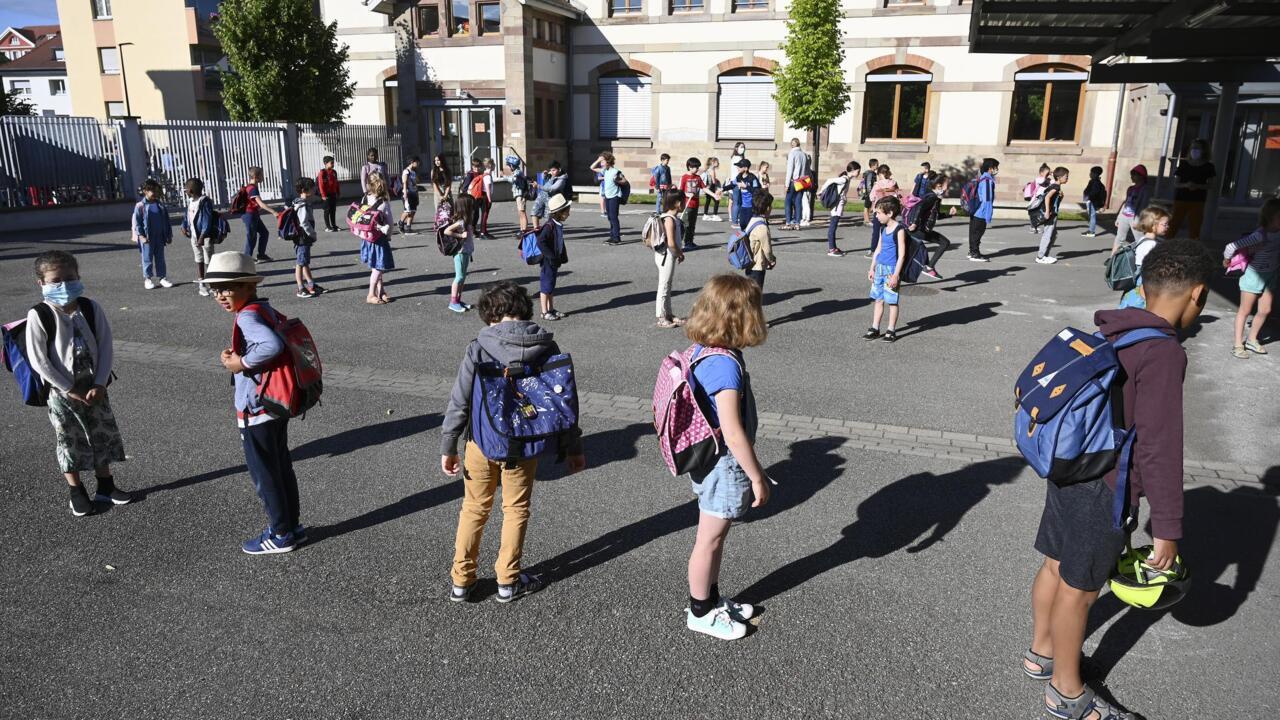 French children return to school for last few weeks of Covid-19 year