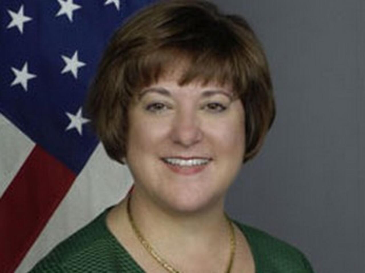 Beth Leonard's Instagram, Twitter & Facebook on IDCrawl