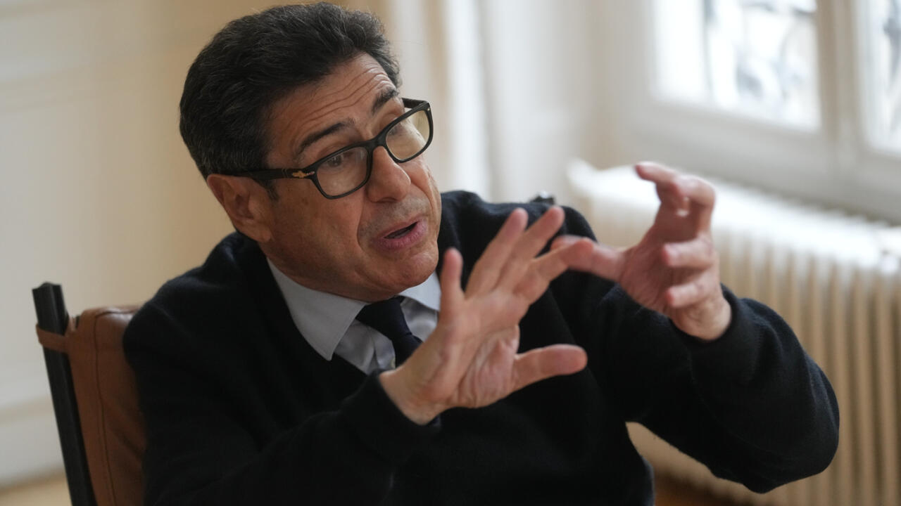 French economist shares Nobel for 'creative destruction' theory of ...