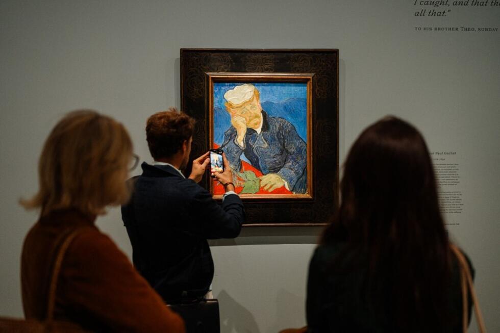 Artificial intelligence generates virtual Van Gogh at Paris expo