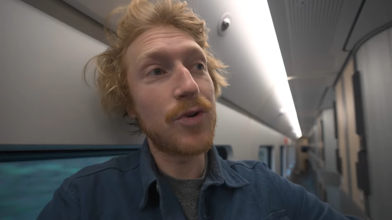 Tolt en voyage, le succès d'un youtubeur - Chronique transports