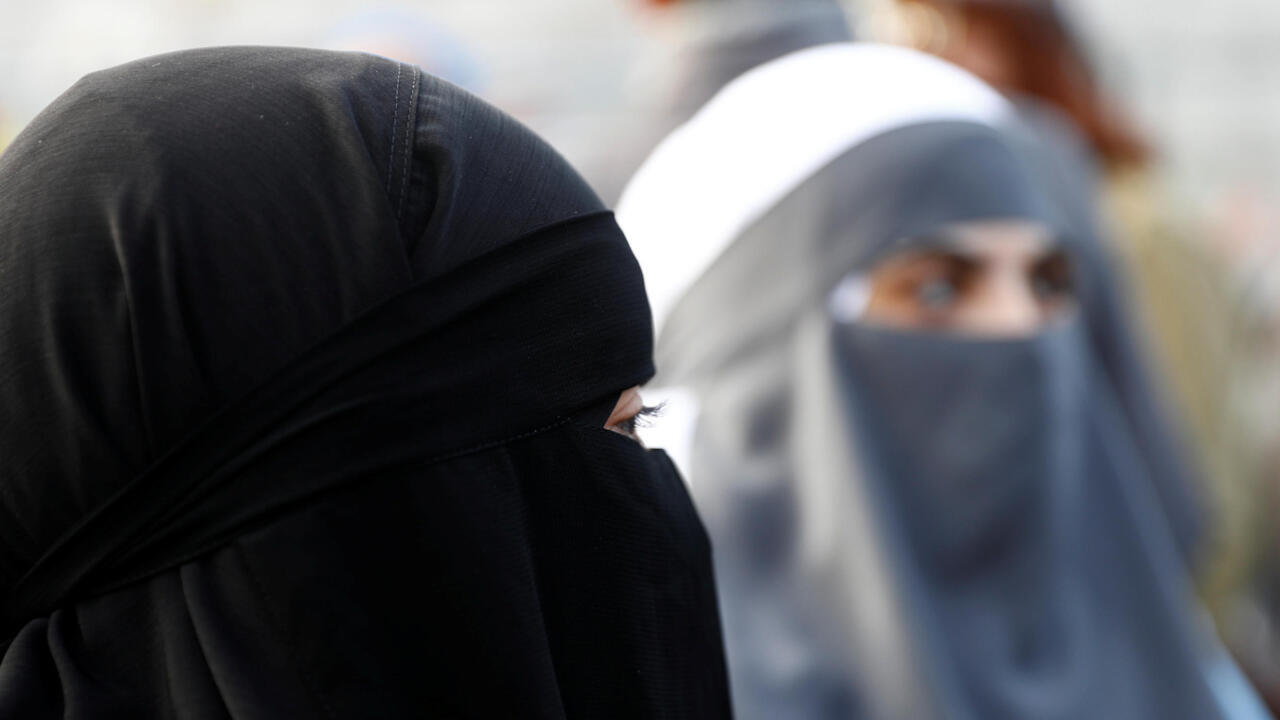 Dinamarca deverá ser o próximo país europeu a proibir o uso da burca ...