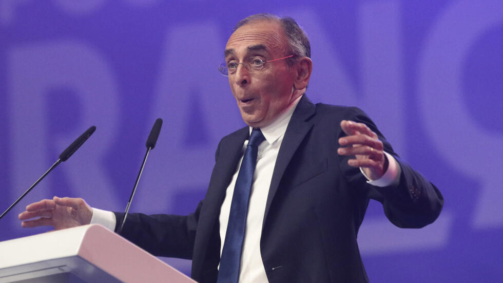 Fransi jamanakuntigi kalata bolodalen don ka bɛn Avril kalo tile 10 don ma