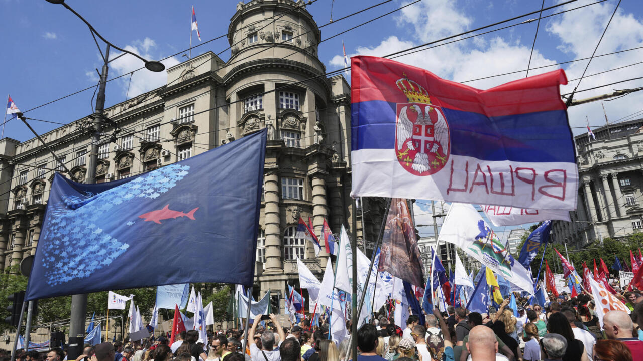 Serbie: malgré des résultats, les manifestations anti-Vucic perdent de ...