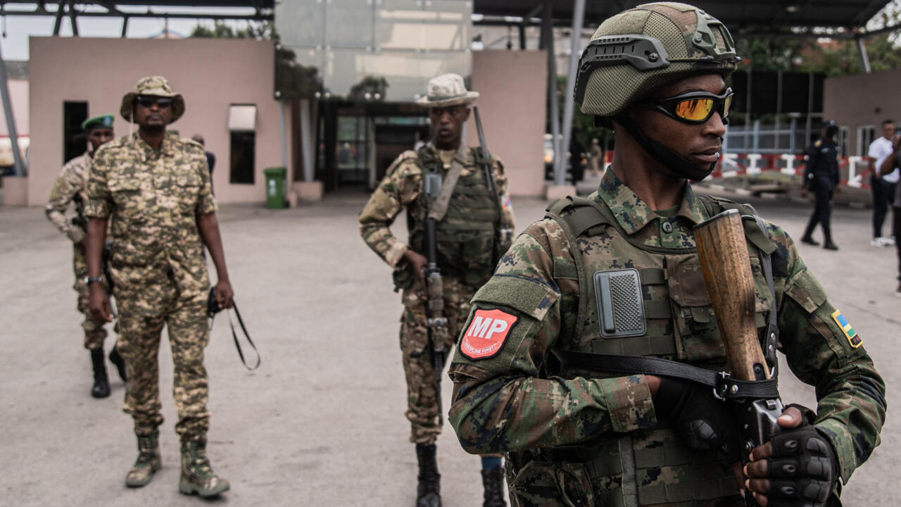 Est de la RDC: «Plus de 900 corps ont été enterrés par la Croix-Rouge et le CICR» - Le grand ...