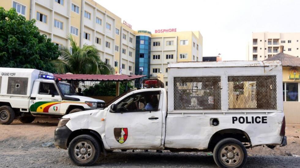 Sénégal: un policier suspendu après avoir giflé un motard