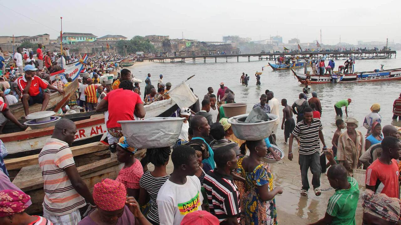 Ghana : Accra, une ville assoiffée (1/2) - C'est pas du vent