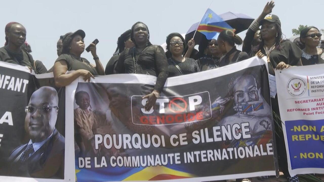 Women protest against fighting in eastern Democratic Republic of Congo