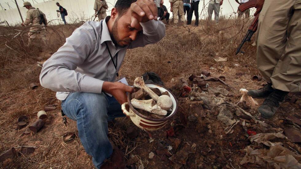 L’identification des cadavres du charnier en Libye: un processus complexe