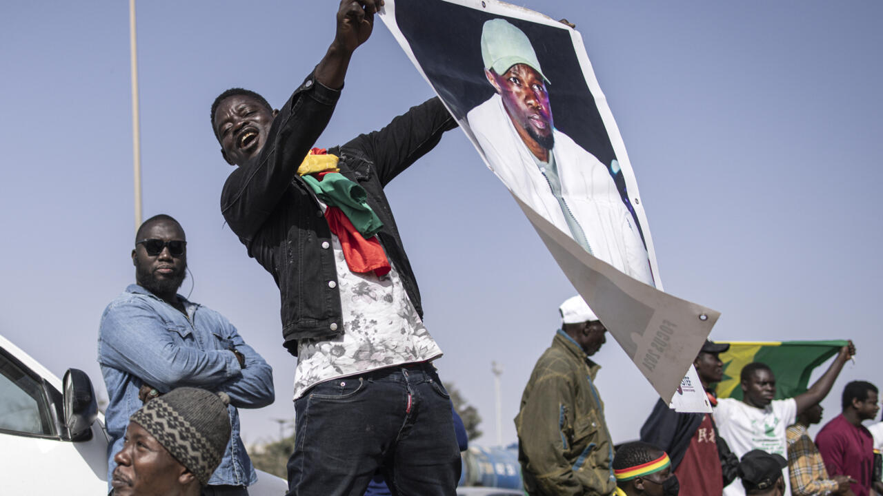Hundreds protest in Senegal to demand elections before president's term ...