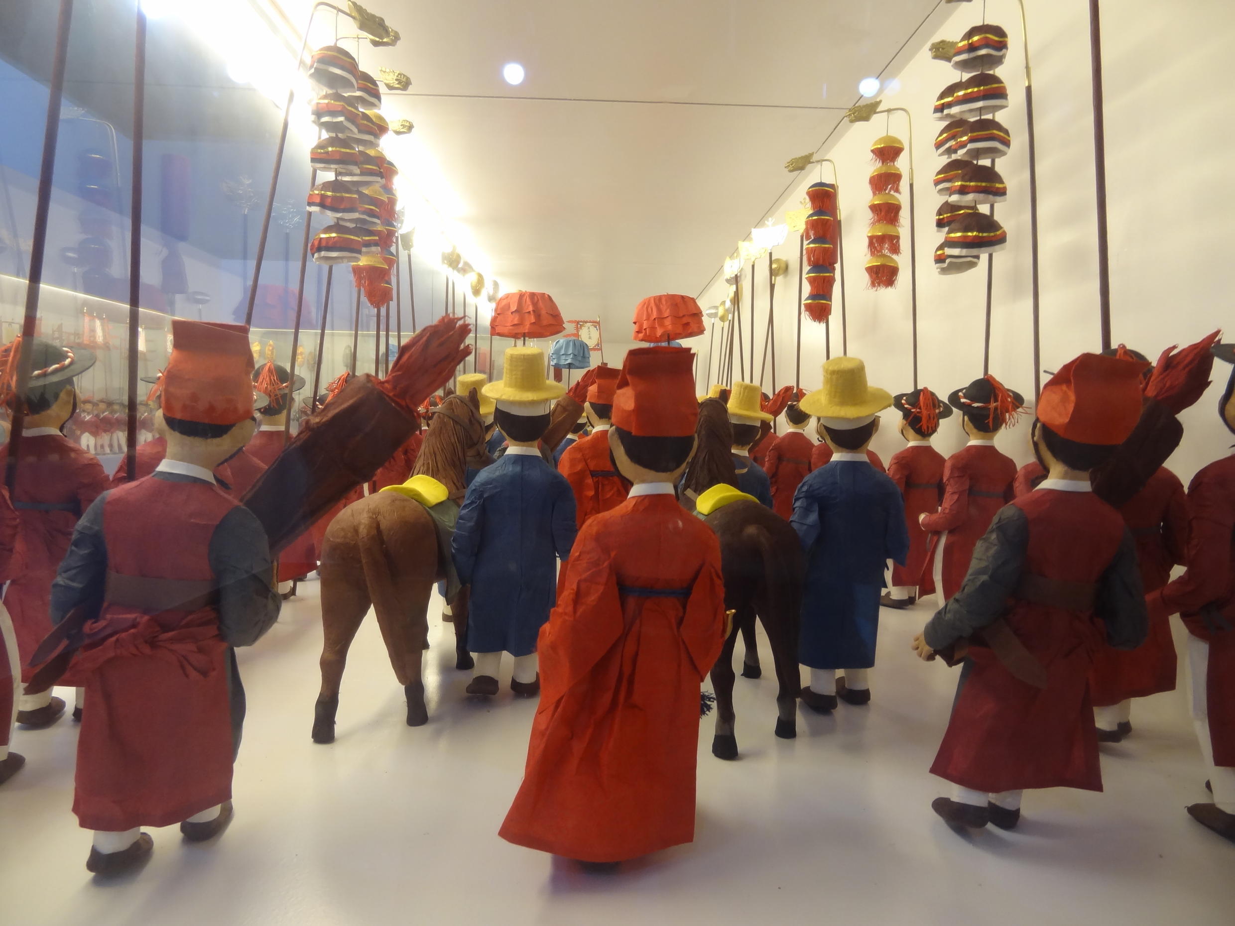 L’art traditionnel coréen des figurines en hanji s’expose à Paris