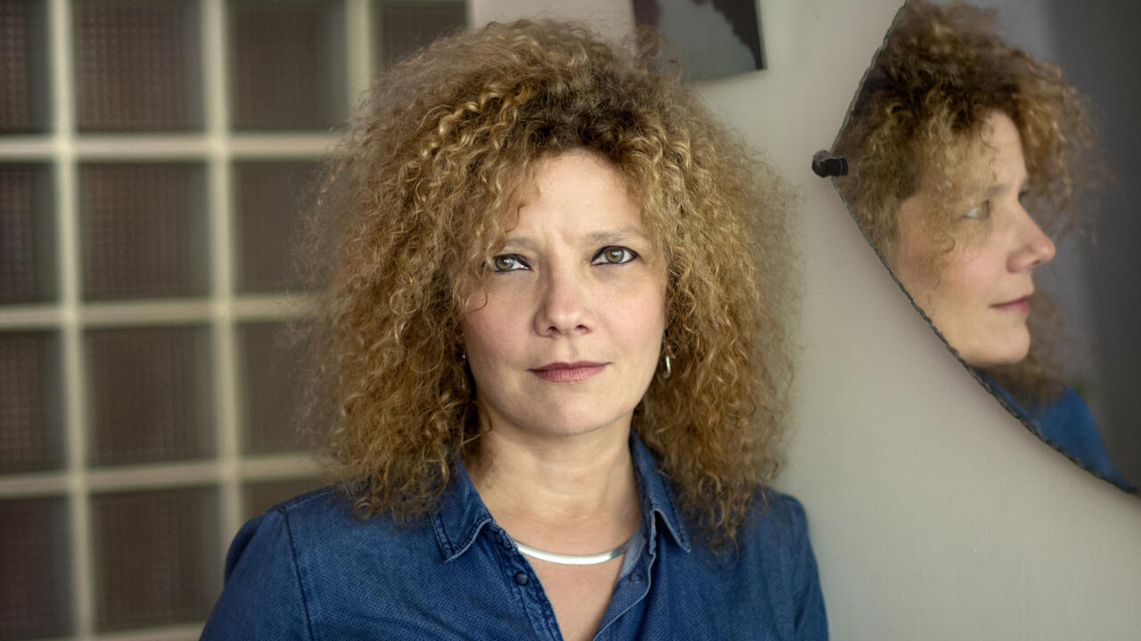 Karla Suárez: ‘siempre quise dedicar una novela a la guerra de Angola ...